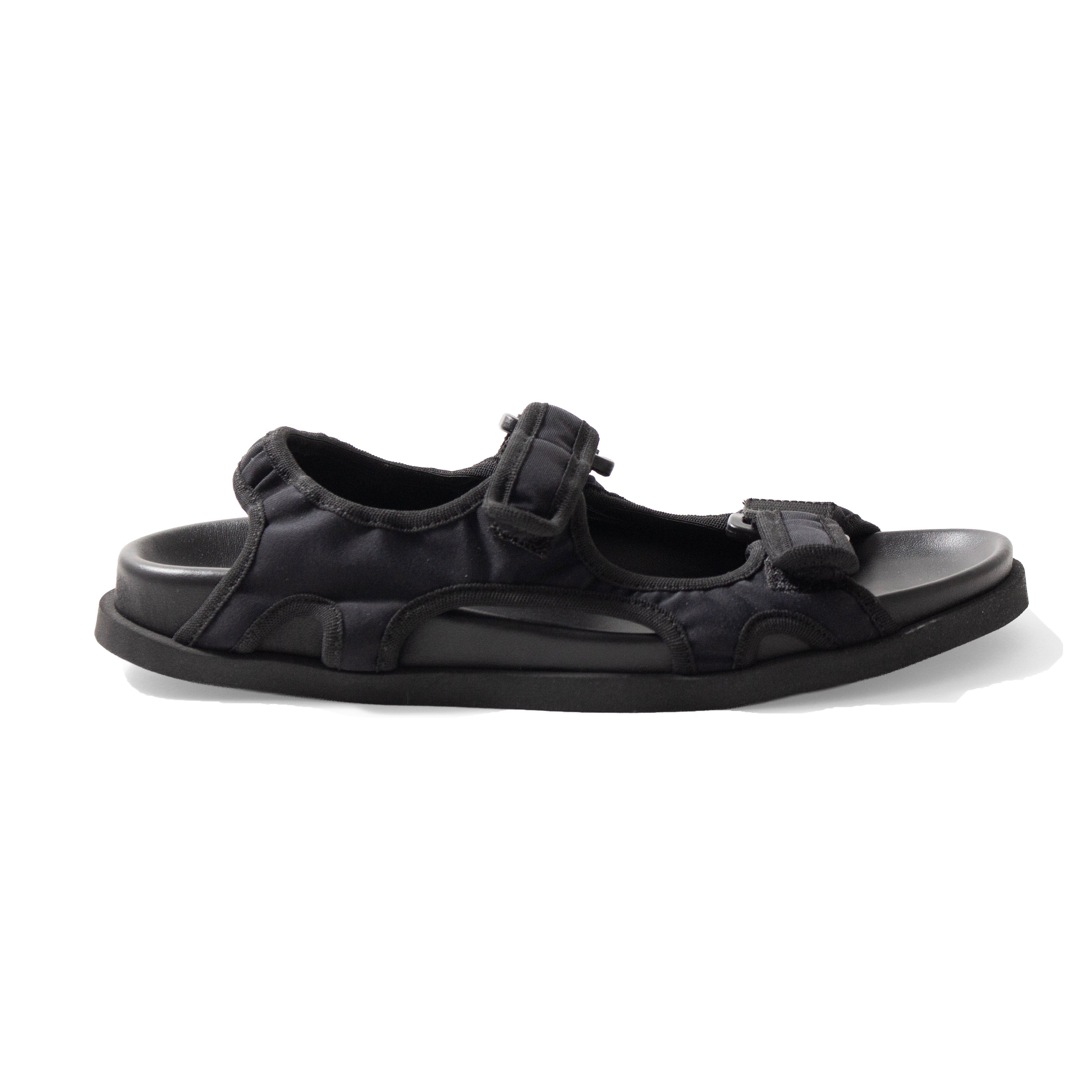 Jamie Haller The Walking Sandal Sneaker in Black – JUDITH